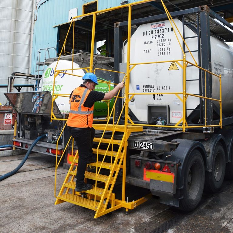 Portable tanker access ladder system | LowTank | IFC Inflow